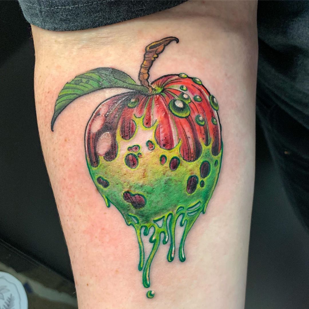 Thomas Engle - Pale Moon Tattoo